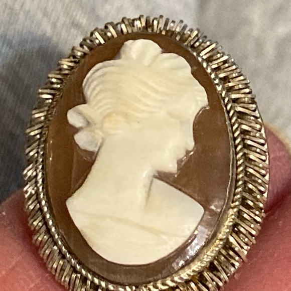 G. Mandile | Jewelry | Vintage G Mandile Cameo Brooch Pendant | Poshmark